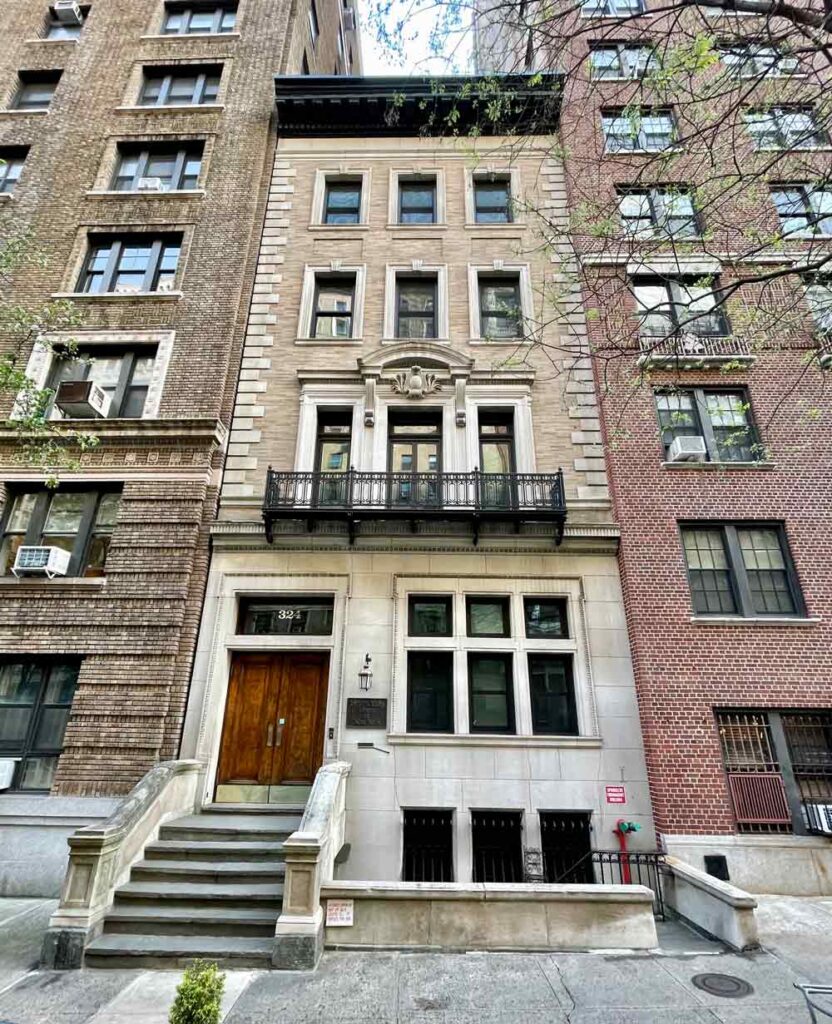 Siddha Yoga Ashram Manhattan